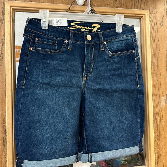 Seven7 | Shorts | Seven 7 Sunset Bermuda Shorts Rolled Cuff Size 8 ...
